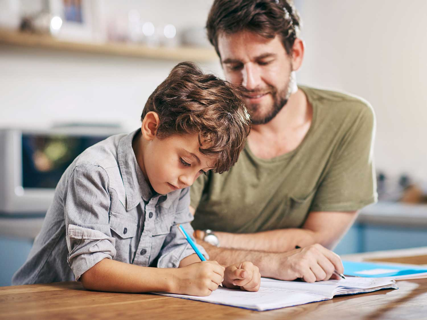 How Parents Can Help With Homework (Without Taking Over)
